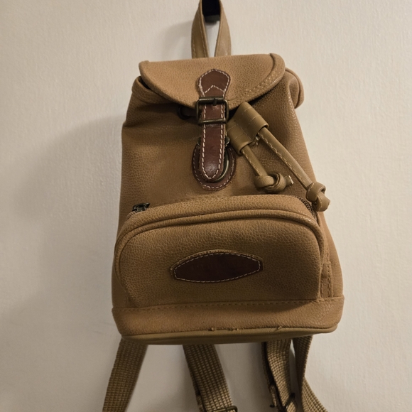 Daniel Ray | Bags | Daniel Ray Small Tan Leather Buckle Backpack | Poshmark